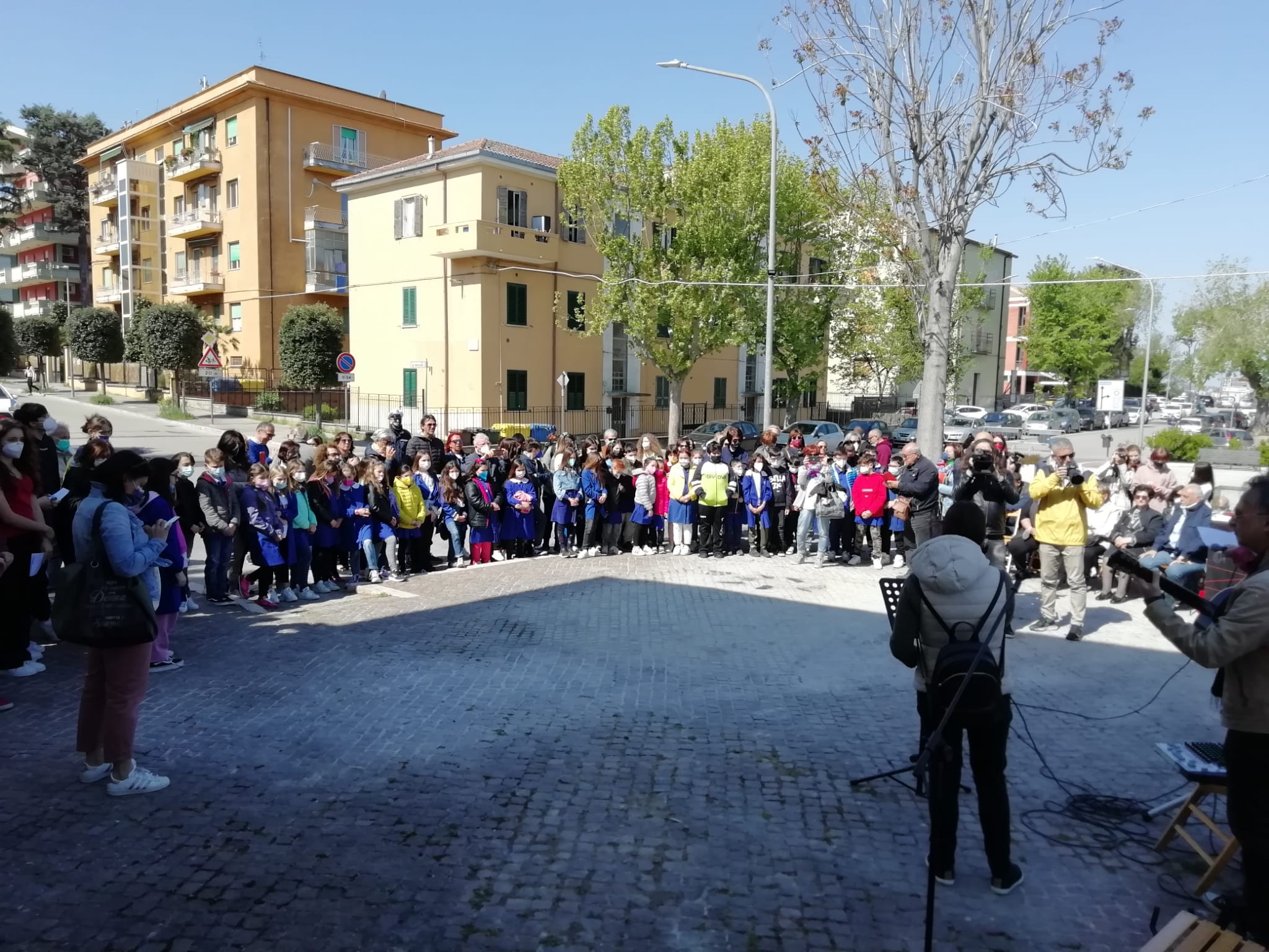 "Tracce di Libertà": inaugurata l'installazione dedicata al partigiano ...