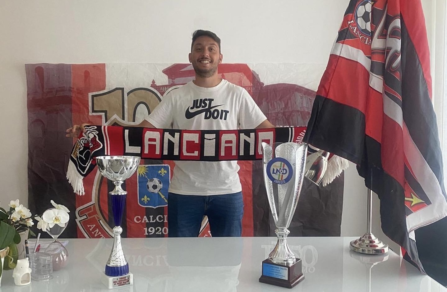 Matteo Conti riabbraccia mister Carlucci: è un nuovo giocatore del ...