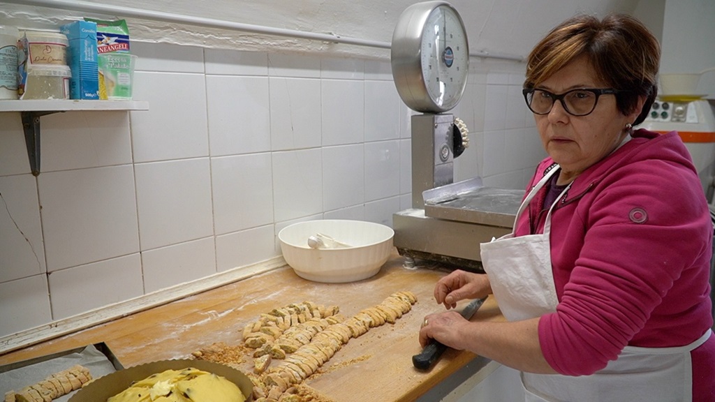 Le tradizioni del Natale: a Furci il capitone è un dolce | Chiaro ...