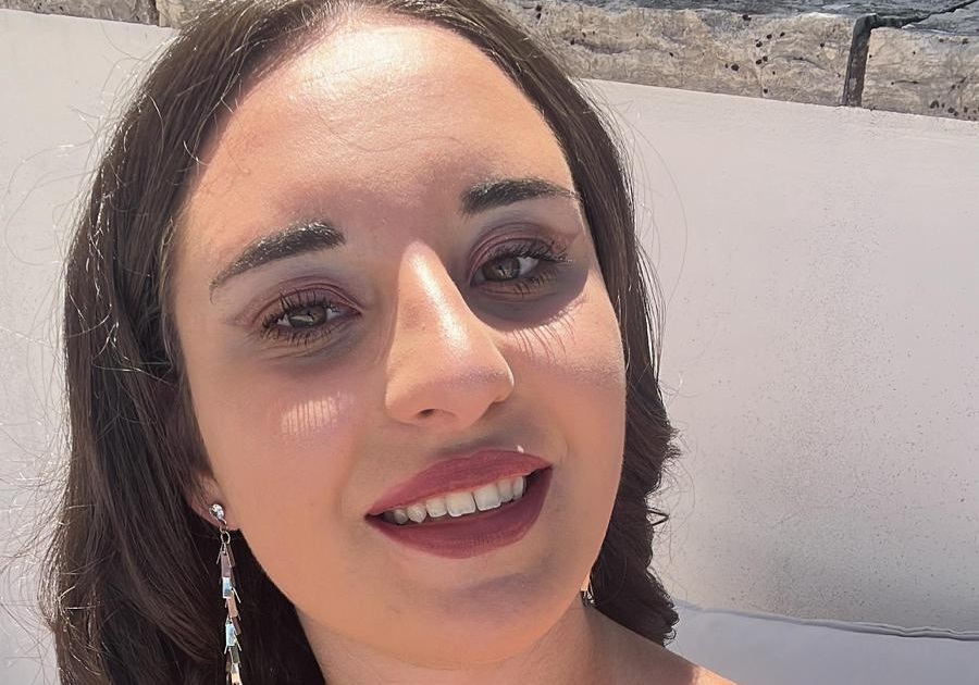 Isabellasofia Mastrangelo compie 18 anni | Chiaro Quotidiano
