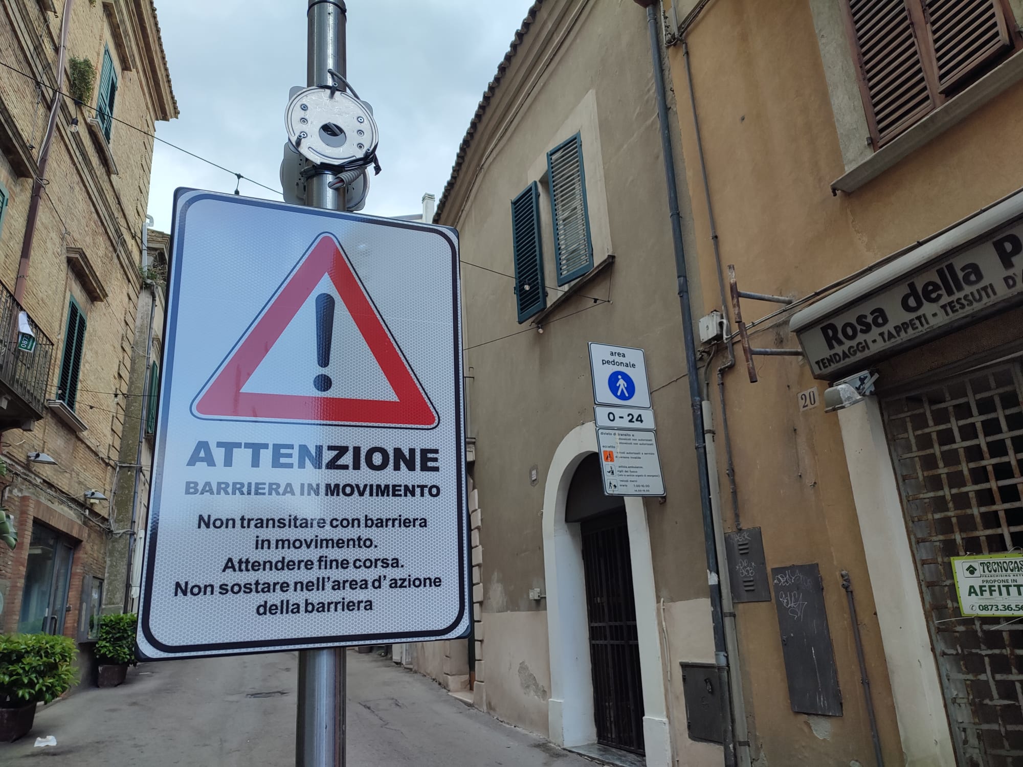 Aree pedonali, telecamere rimosse: «Troppo a portata di vandali ...