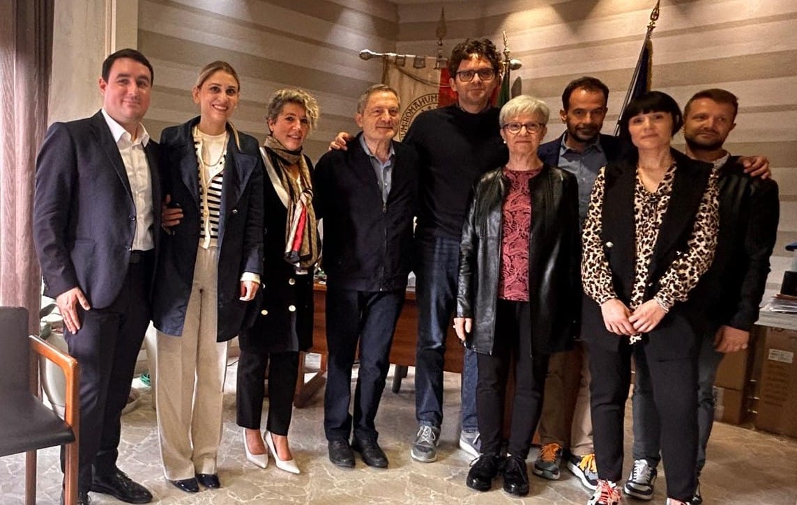 40 anni di lavoro, Di Cicco premiato in Comune: «Custode dell'arte ...